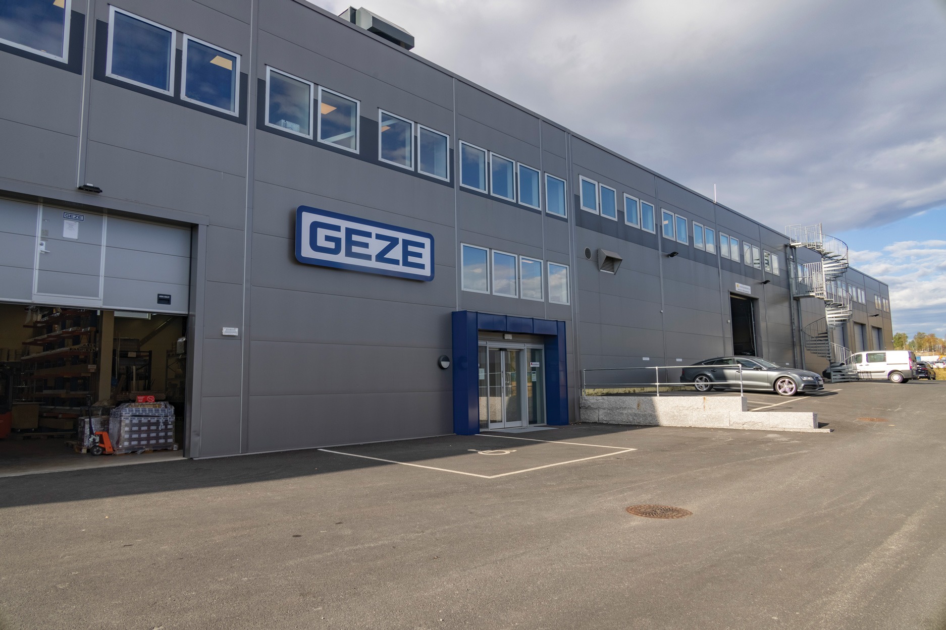 GEZE 20 år i Norge – NL Låsesmed